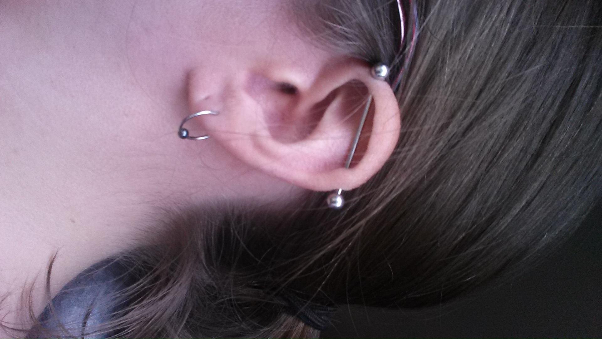 Implant Grade Steel Captive Bead Ring With Hematite Bead