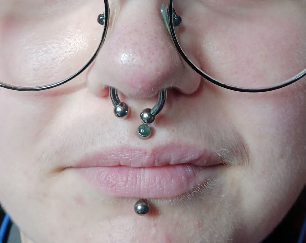 Titanium Internally Threaded Circular Barbell | Septum