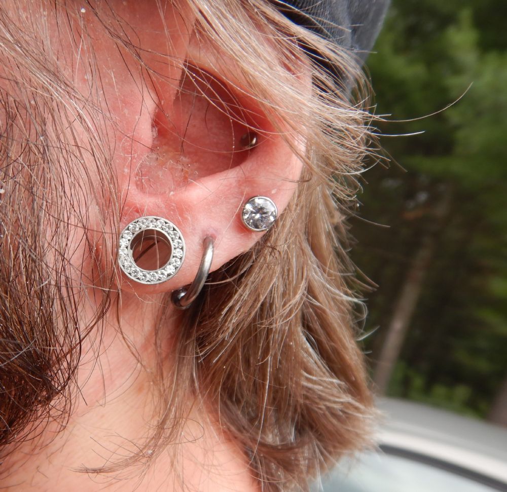 Steel Gemmed Halo Internally Threaded Eyelets