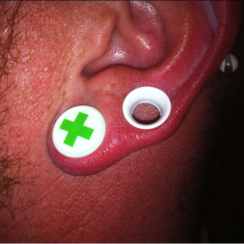 Single Flare Medic Cross Plug