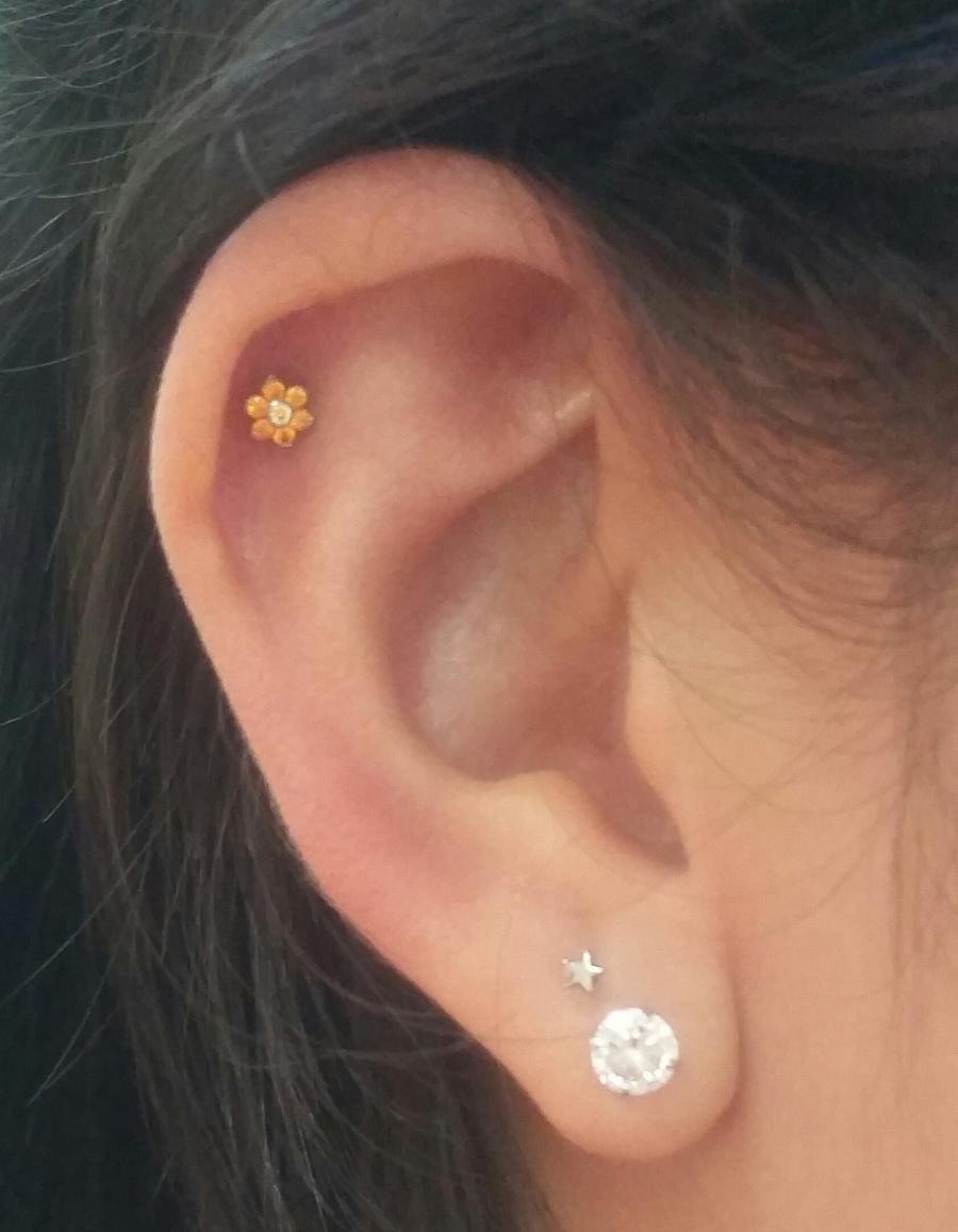 Custom Order Titanium Flatback Labret With Gemmed Flower