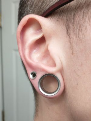 Steel Internally Threaded Eyelets